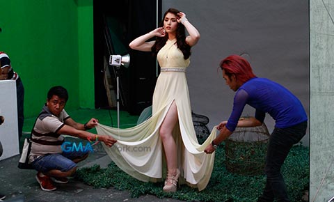 En fab with the stars of 'Adarna' | GMA Entertainment