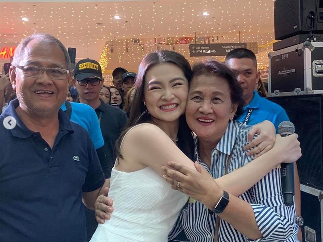 Barbie Forteza at David Licauco, nagpakilig sa Bataan Kapuso Mall Show | GMA Entertainment