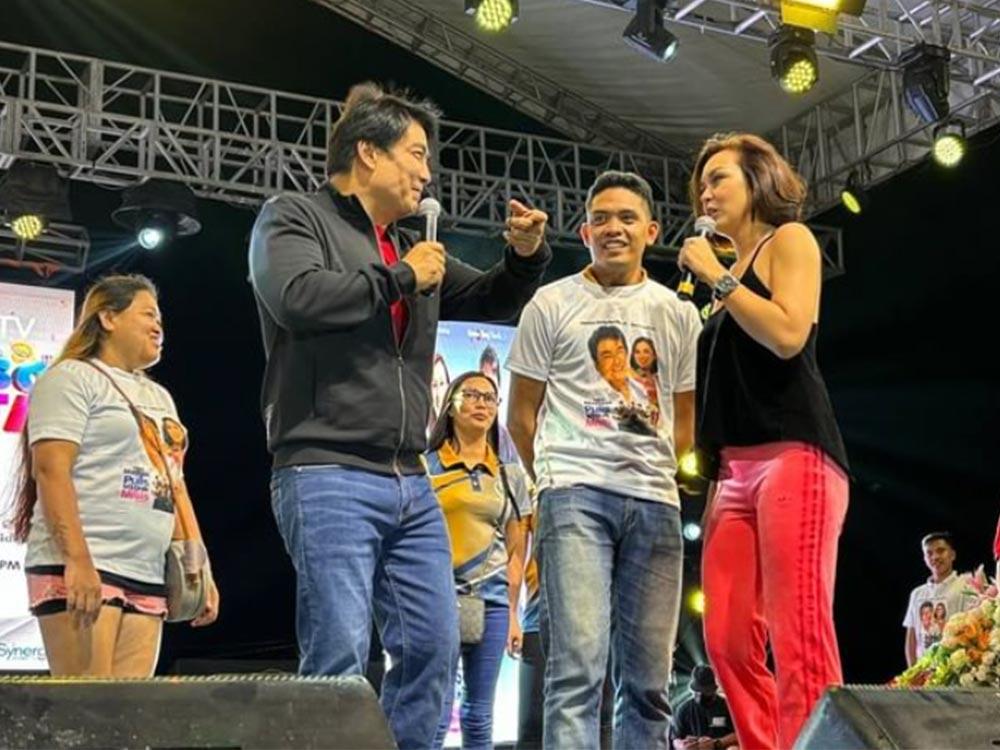 Bong Revilla, Beauty Gonzales, Myrtle Sarrosa, at Liezel Lopez ...