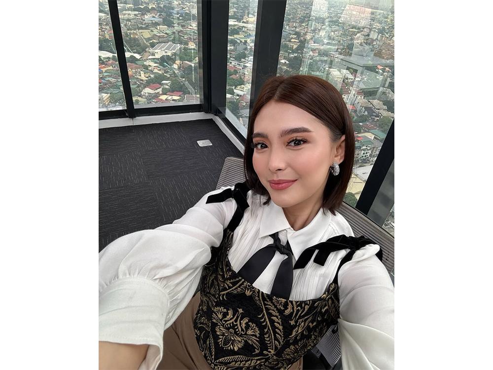 Celebrities na nagbigay ng congratulatory message kay Valeen Montenegro | GMA Entertainment