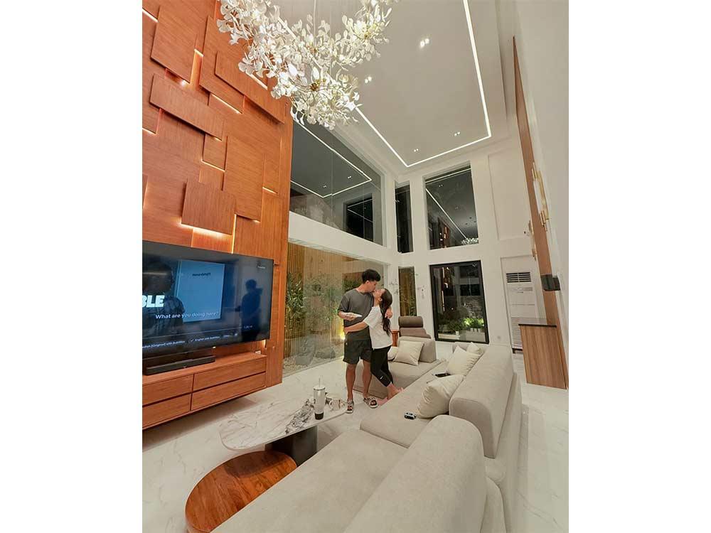 Cong TV at Viy Cortez, ipinasilip ang kanilang bagong bahay | GMA Entertainment