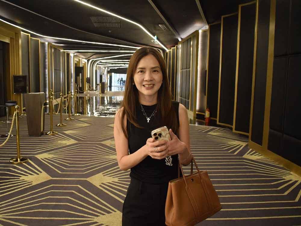 David Licauco, naka-bonding ang fans sa 'Samahan ng mga Makasalanan' block screening | GMA ...