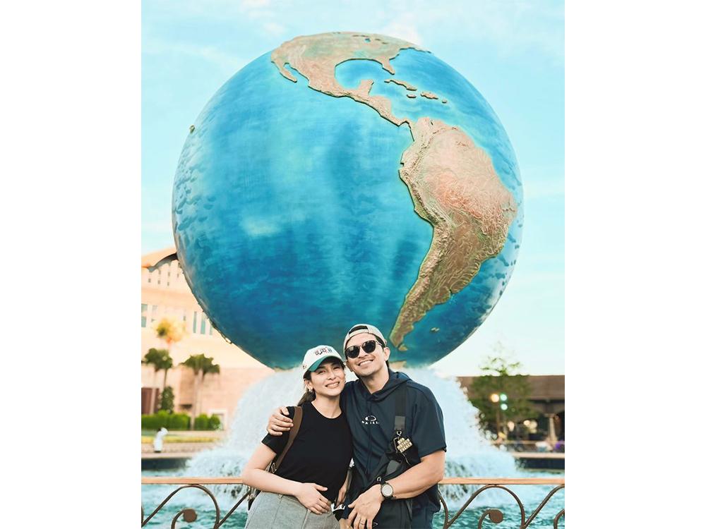 Dennis Trillo, Jennylyn Mercado take family to Japan | GMA Entertainment