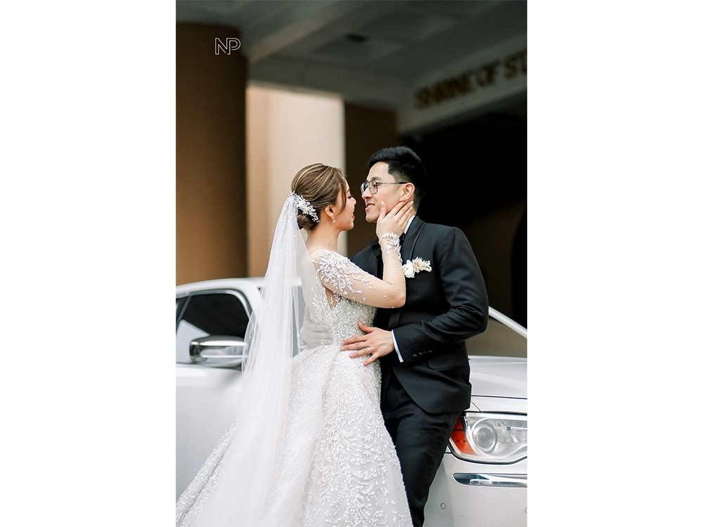 Doc Alvin Francisco and Maki Bondoc's official wedding photos | GMA Entertainment