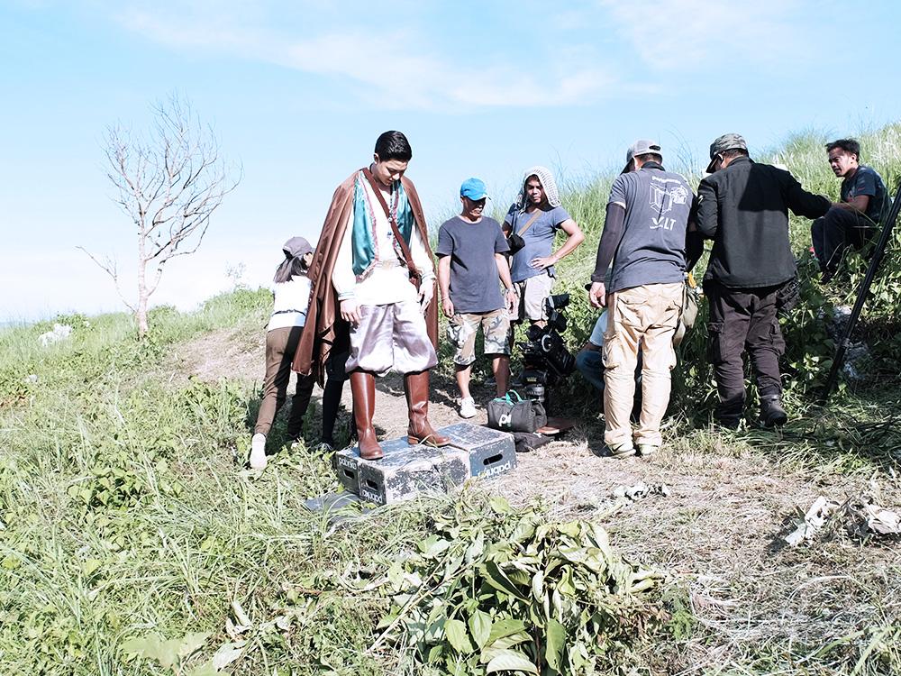 EXCLUSIVE LOOK: Alden Richards is Prinsipe Cariñoso in trending TVC ...