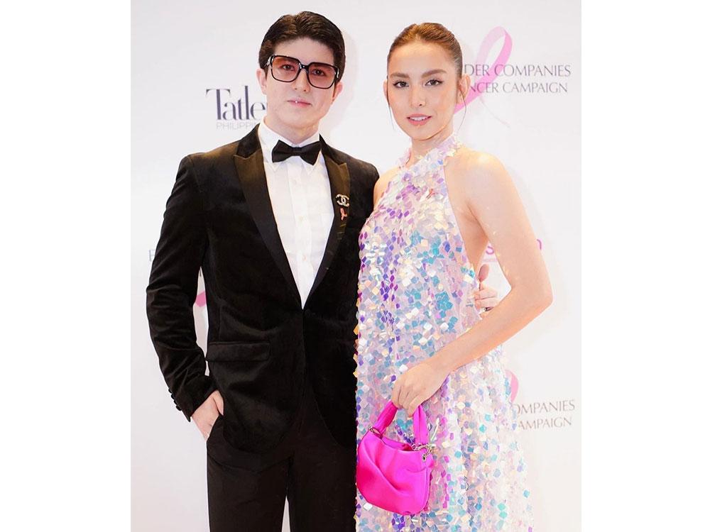 IN PHOTOS: Kapuso stars and showbiz figures at The Pink Ball | GMA ...