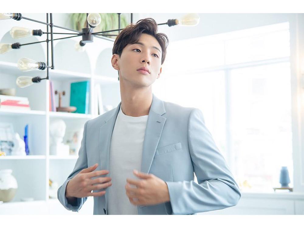 Korean actor Kim Ji-soo officially signs contract with GMA's Sparkle | GMA Entertainment