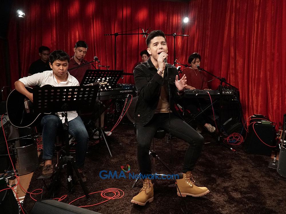 IN PHOTOS: Anthony Rosaldo and Oh, Flamingo! on the 'Playlist' | GMA ...