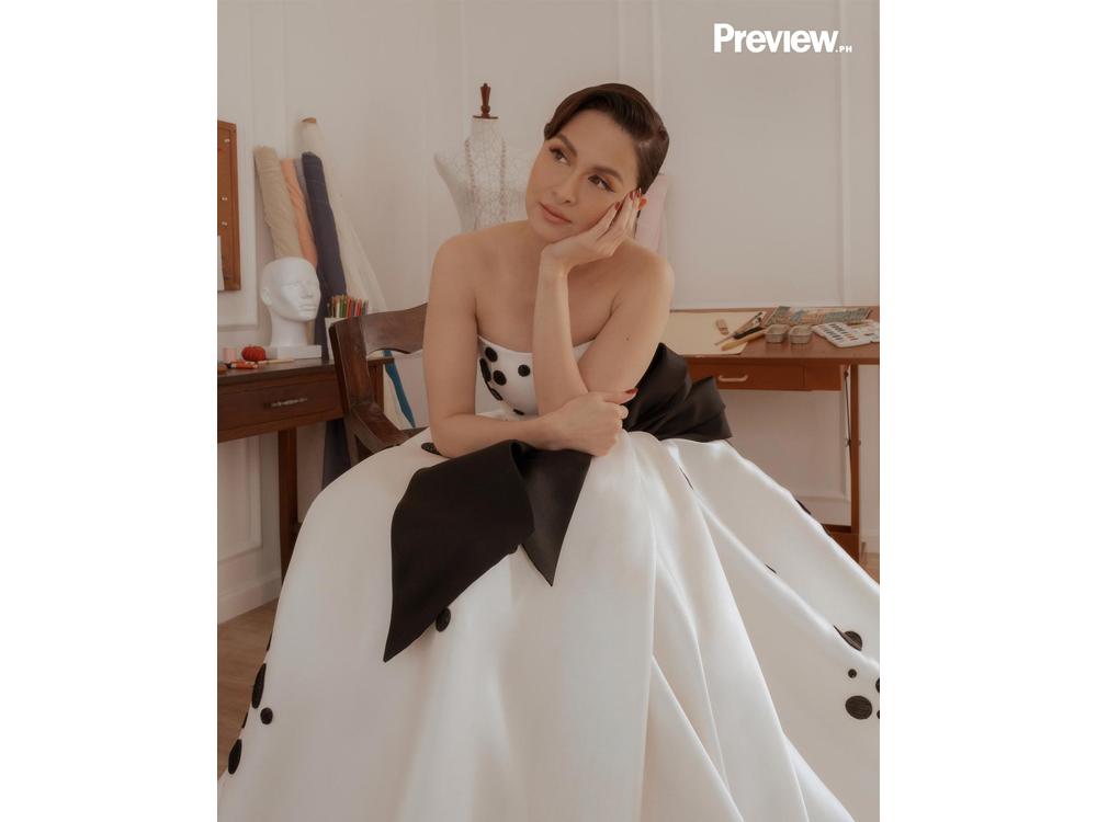 IN PHOTOS: Marian Rivera's timeless beauty was captured in the December issue of a fashion ...