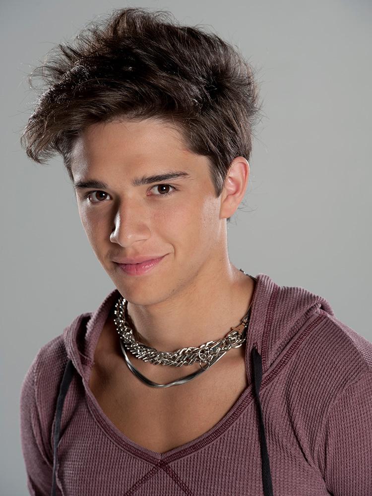 IN PHOTOS: The cast of 'Aliados' | GMA Entertainment