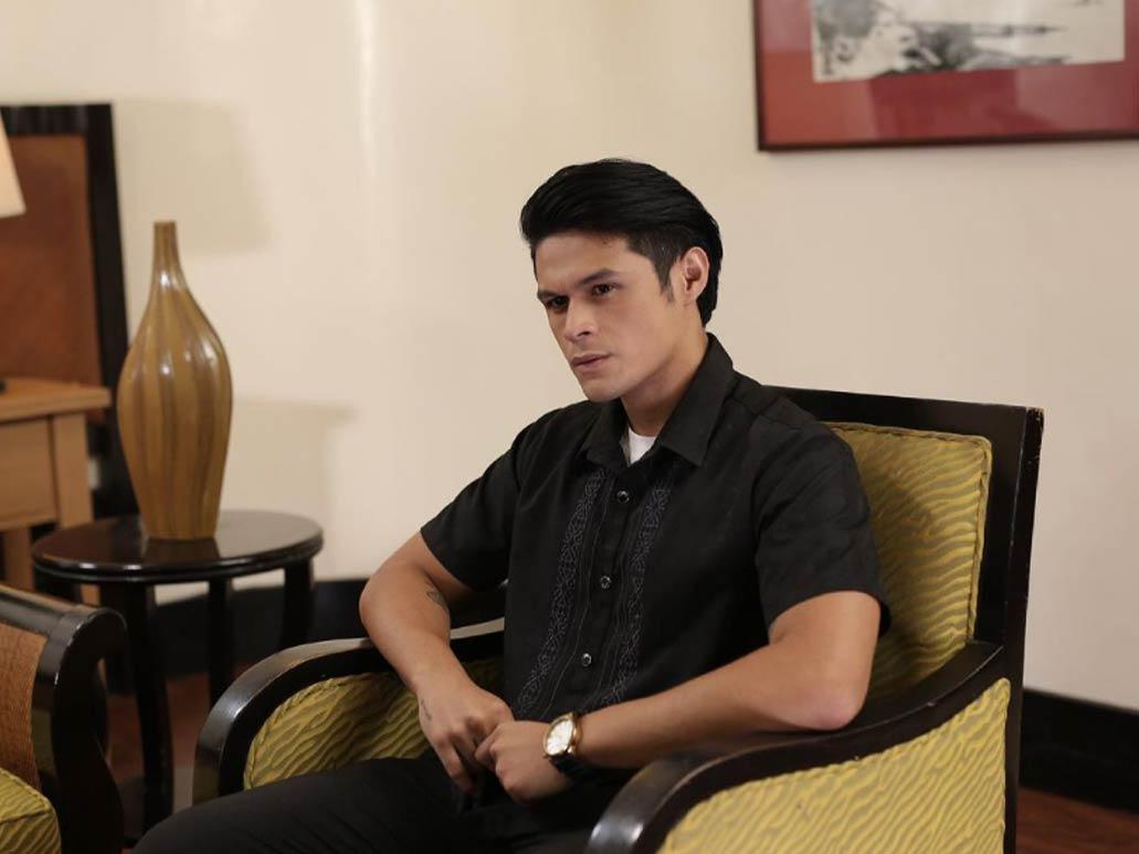 Jon Lucas shows off his villainous looks | GMA Entertainment