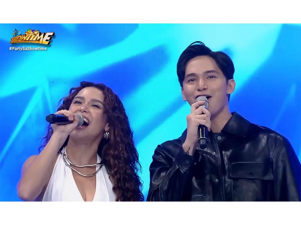 Vice Ganda beyond grateful as 'It's Showtime' signs contract with GMA | GMA Entertainment