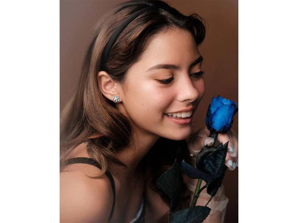 Kendra Kramer's ball gown photoshoot charms netizens | GMA Entertainment