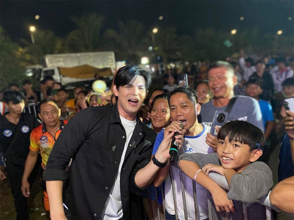 'Forever Young' stars, CLOUD 7, Jake Vargas, nakisaya sa Kapuso Fiesta ...