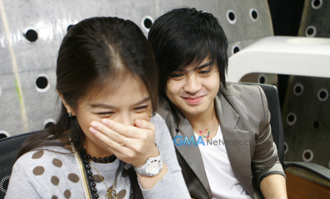 Live Chat with Jake and Bea | GMA Entertainment