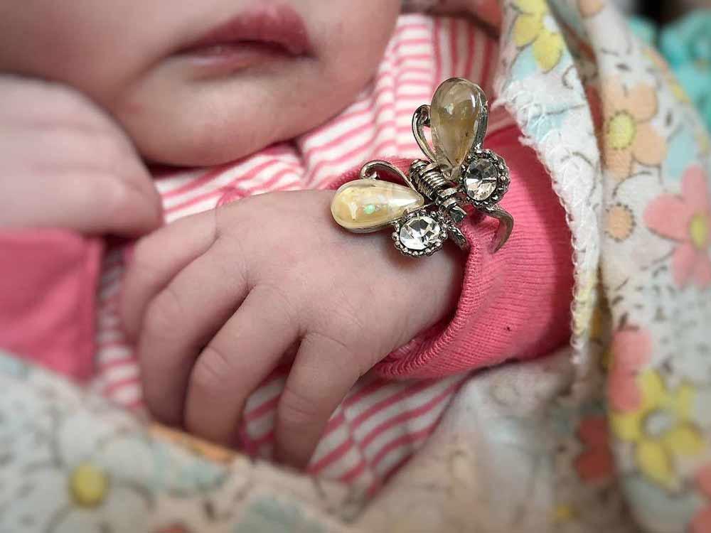 LOOK: Baby Vika Anaya's first photos with Jolina Magdangal | GMA ...