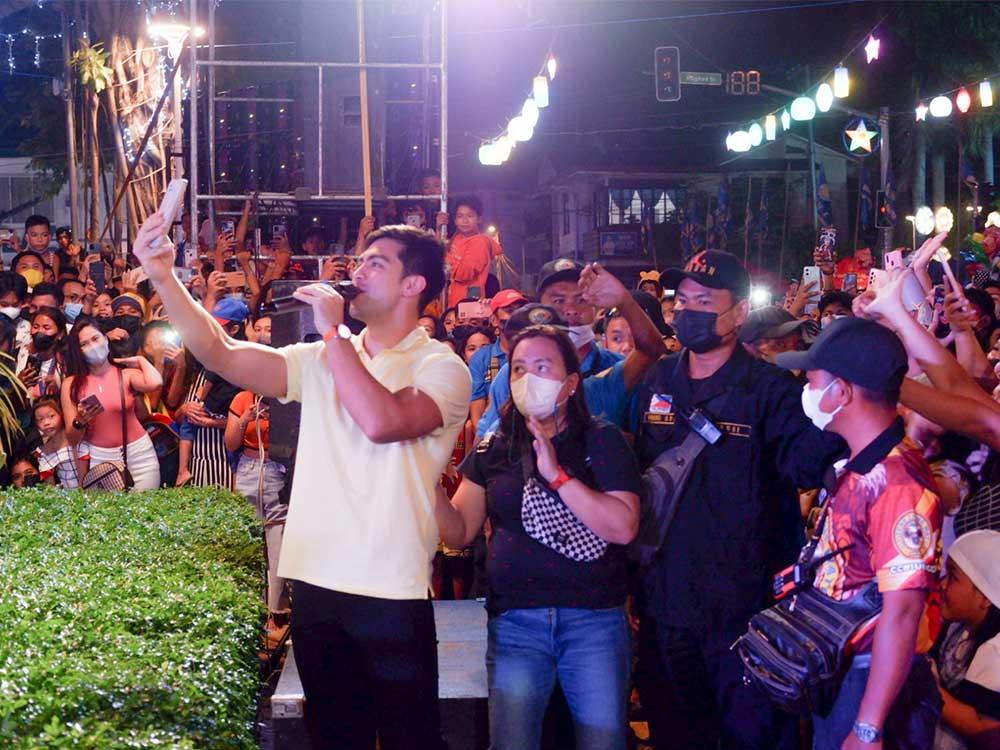 LOOK: Derrick Monasterio and Elle Villanueva at the 'Sinadya sa Halaran ...