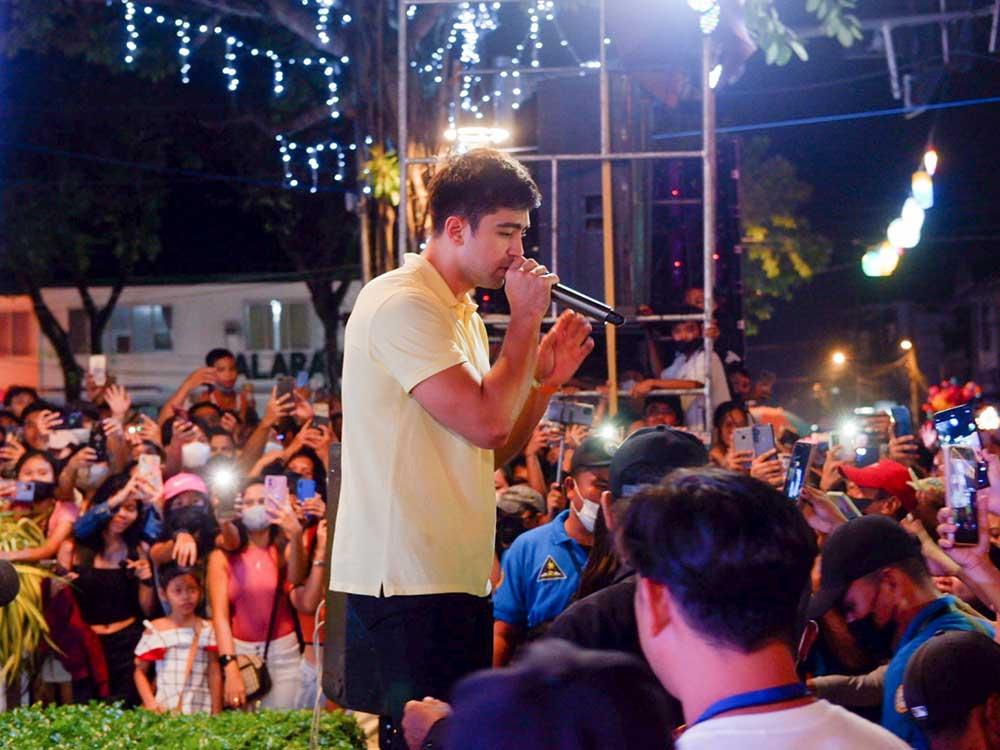 LOOK: Derrick Monasterio and Elle Villanueva at the 'Sinadya sa Halaran ...