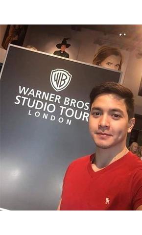 LOOK: Si Tisoy, nasa London! | GMA Entertainment