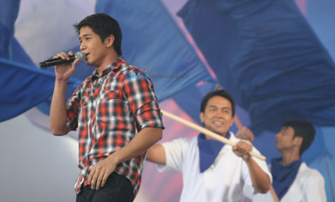 Manny Many Prizes: Quirino Grandstand | GMA Entertainment