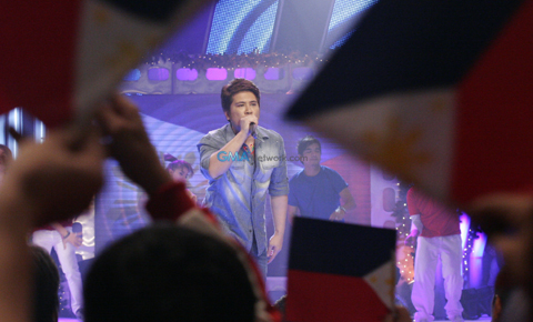 Manny Many Prizes: SM Mall of Asia | GMA Entertainment