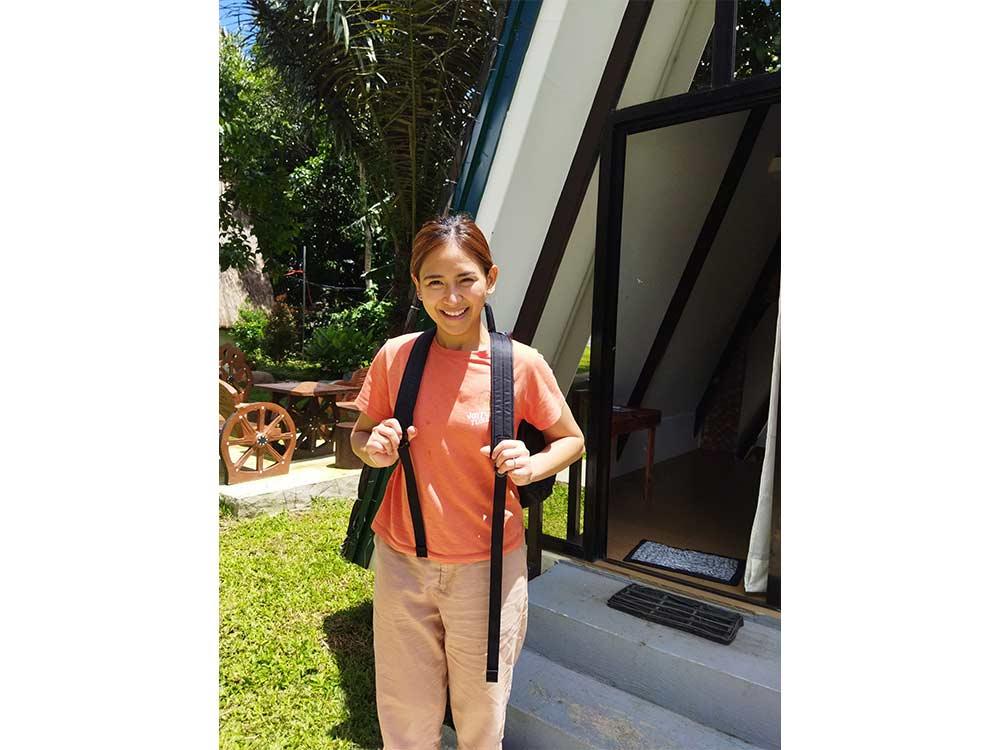 Matteo Guidicelli and Sarah Geronimo visit Susan Enriquez's farm in ...