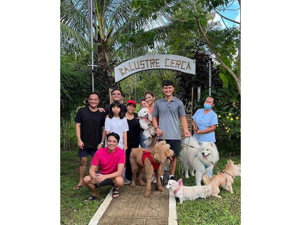 Matteo Guidicelli and Sarah Geronimo visit Susan Enriquez's farm in ...