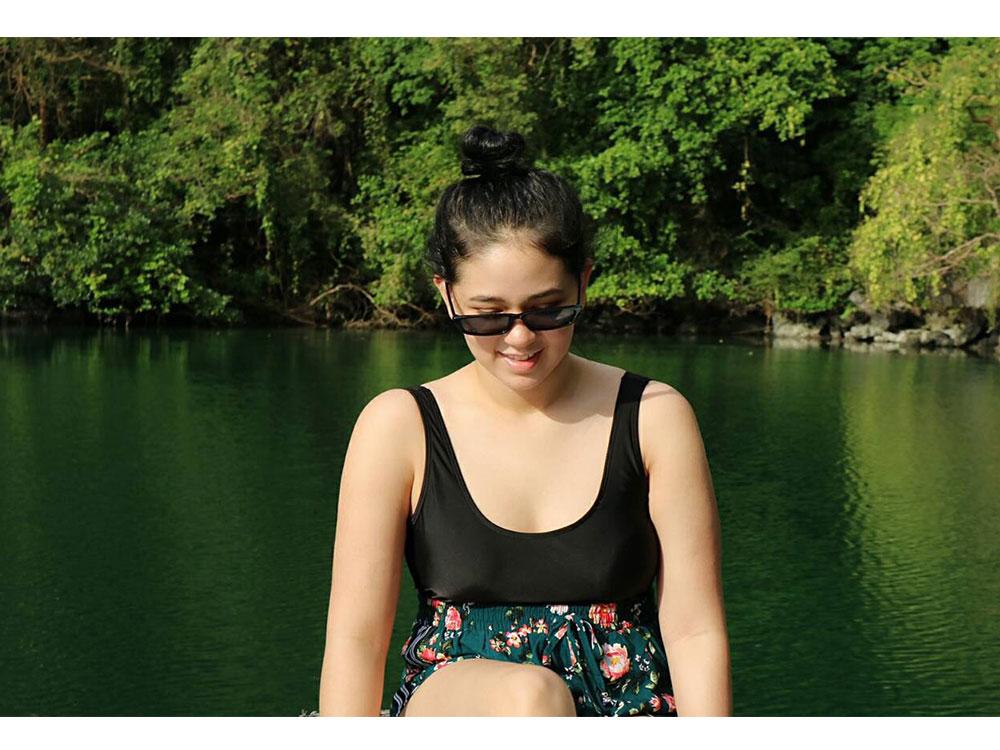 Mikee Quintos sizzles in Palawan | GMA Entertainment