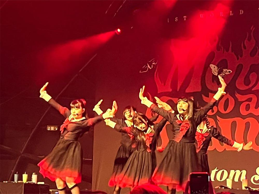 Phantom Siita performs in Manila for 'Moth to a Flame' world tour | GMA Entertainment