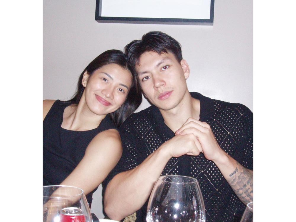 Athlete couple Dwight Ramos, Kim Kianna Dy enjoy slow days in Siargao | GMA Entertainment