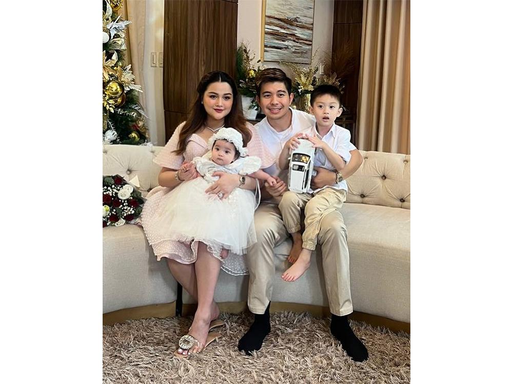 Rodjun Cruz and Dianne Medina's daughter Isabella gets baptized | GMA Entertainment