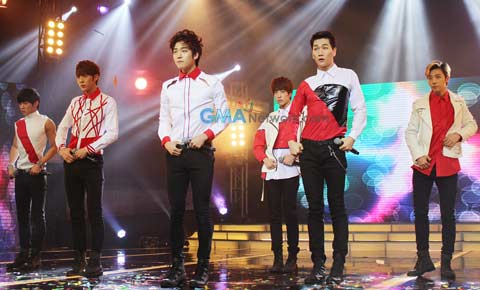 SAS pays tribute to music legends | GMA Entertainment