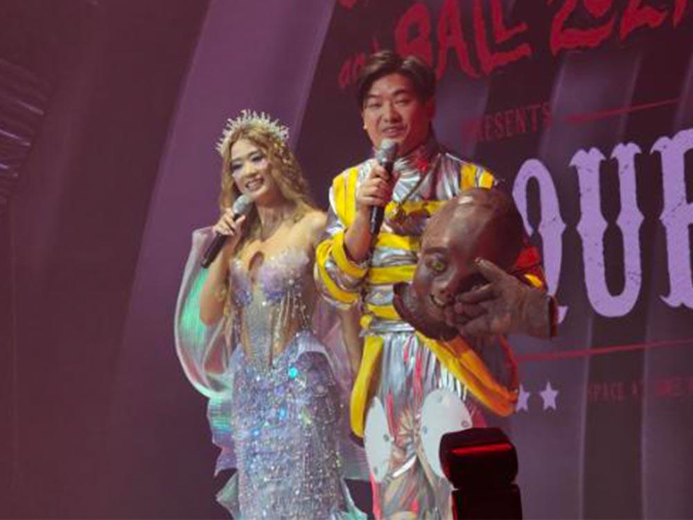 Shake, Rattle And Ball: All the best bloody red-carpet looks | GMA Entertainment