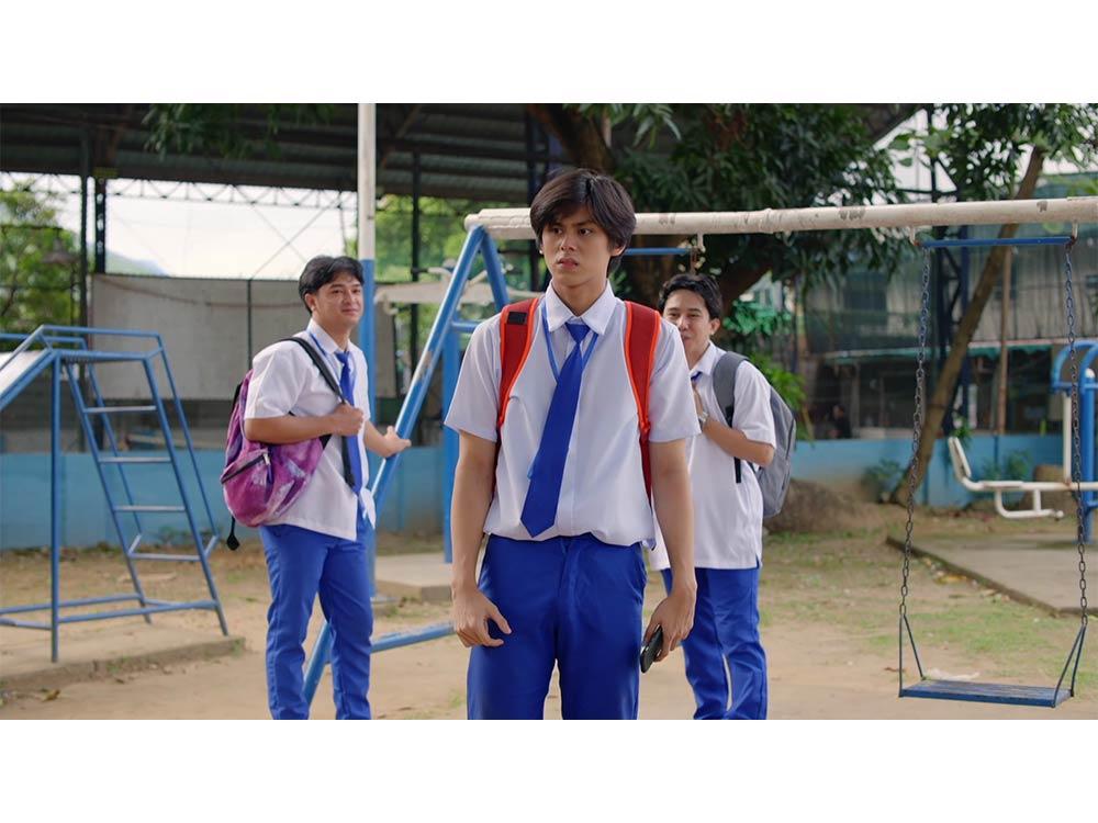Superhero, napapabayaan ang sariling anak sa 'Regal Studio Presents ...