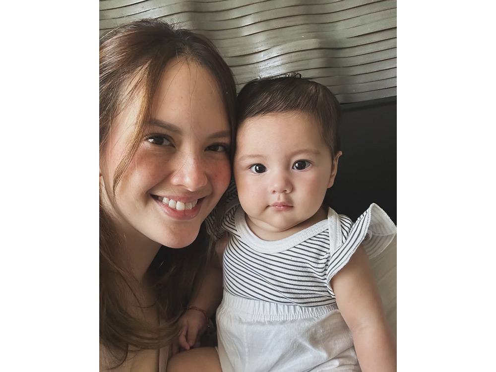 The adorable photos of Ellen Adarna and Derek Ramsay's daughter Lili | GMA Entertainment