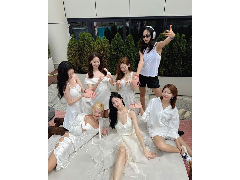 Tiffany Young's 'Here For You' fan concert in Manila adds exciting fan perks | GMA Entertainment