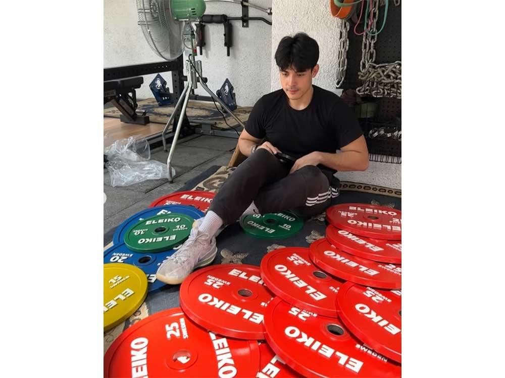 Xian Lim gives fans a life update | GMA Entertainment