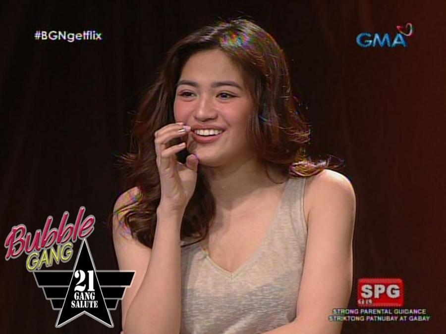 Bubble Gang: Juancho vs Julie Anne sa 'Basa basa Pik' | GMA Entertainment