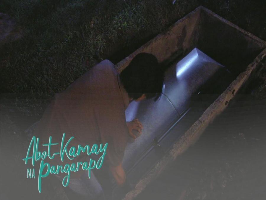 Abot Kamay Na Pangarap: Ang sikreto sa loob ng kabaong ni Moira (Episode 572) | GMA Entertainment