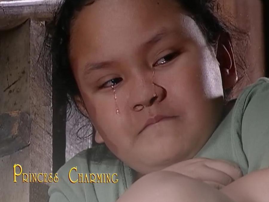 Princess Charming: Charming, nakiusap sa kanyang ama na huwag umalis ...