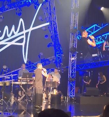 Gary Valenciano checks blood sugar in the middle of concert #shorts ...