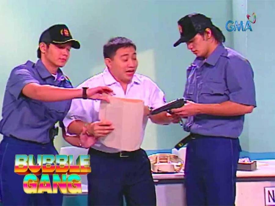 Bubble Gang: Guard, may baliw dito! | GMA Entertainment