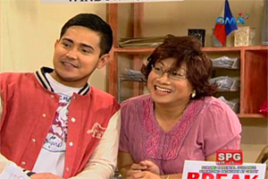 Bubble Gang: Aling Mary, na-starstruck kay Ricky Bernal | GMA Entertainment