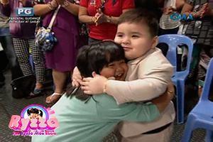 Ryzza Mae meets cute three-year-old fan | GMA Entertainment