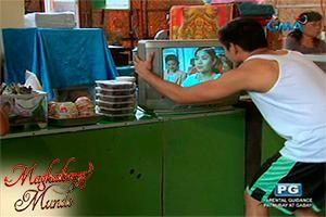 Magkaibang Mundo: Mahiwagang kahon | GMA Entertainment