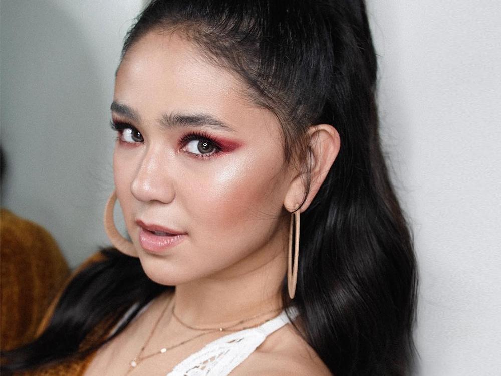 YAY OR NAY: Mikee Quintos transforms into Ariana Grande | GMA Entertainment