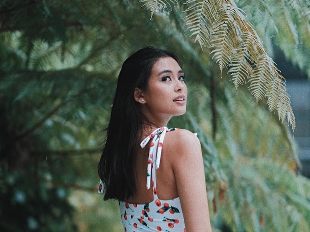 How does Gabbi Garcia stay hulas-free in the intense summer heat?