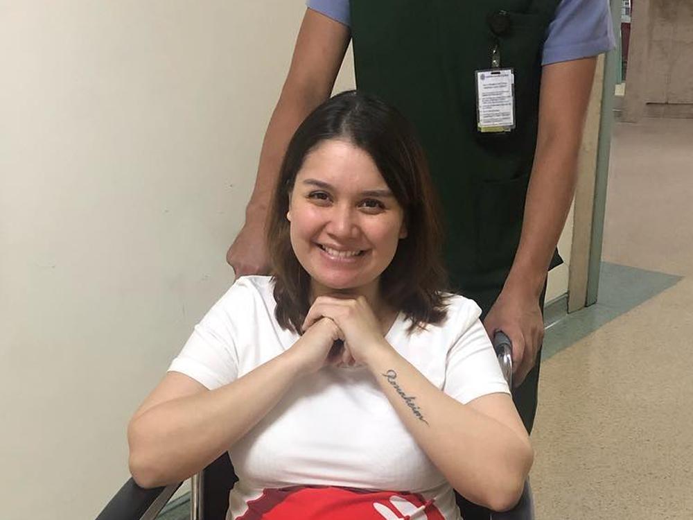 Nadine Samonte gets ready to give birth; checks in at a hospital