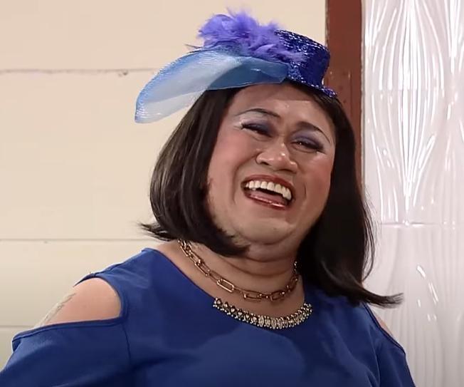 Bubble Gang: Antonietta, may napansin sa work ni Tita Buntis! | GMA Entertainment