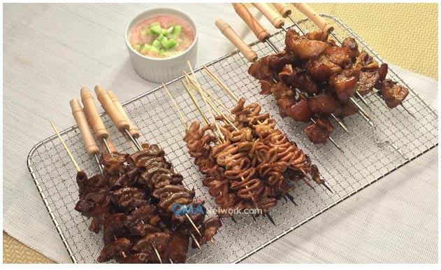 How to make Inihaw na Isaw ng manok, isaw ng baboy at tenga ng baboy ...